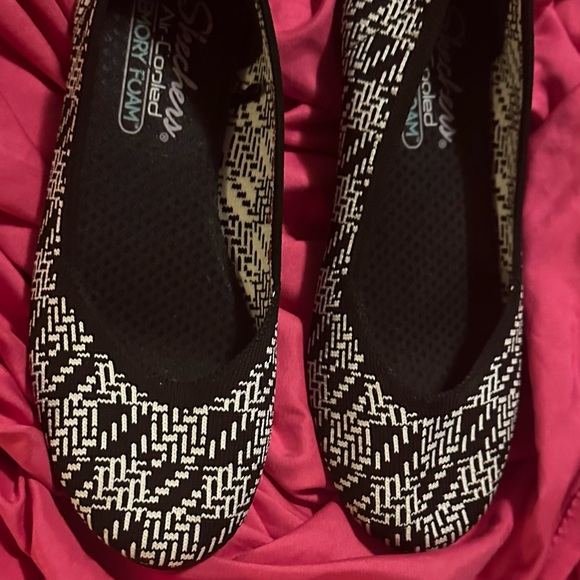 Skechers | Shoes | Sketchers Air Cooled Memory Foam Flats | Poshmark